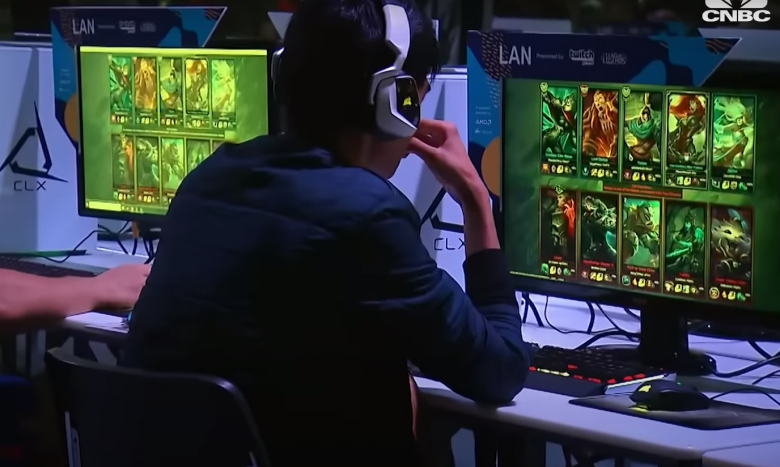 How to Make Money Playing Video Games? - GamingProfy